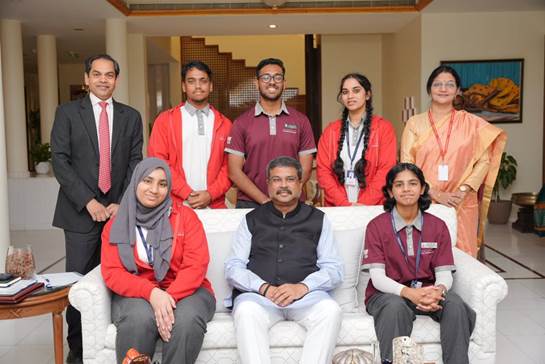 India And UAE Strengthen Educational Collaboration With MoU Signing | Keekli