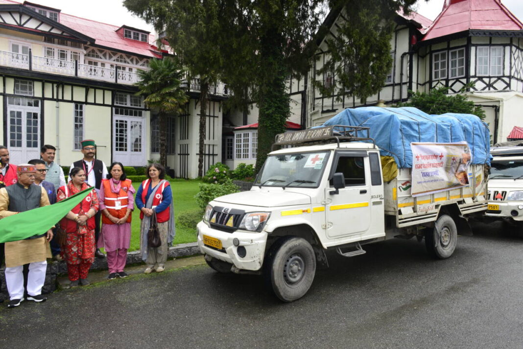 Governor Flags Off Relief Trucks for Mandi Disaster Victims | Keekli